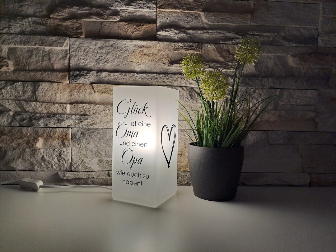 Lampe mit Spruch, Lampe, Tischlampe, Spruch, Deko, Wohnaccessoires, Geschenk, Oma uns Opa ...