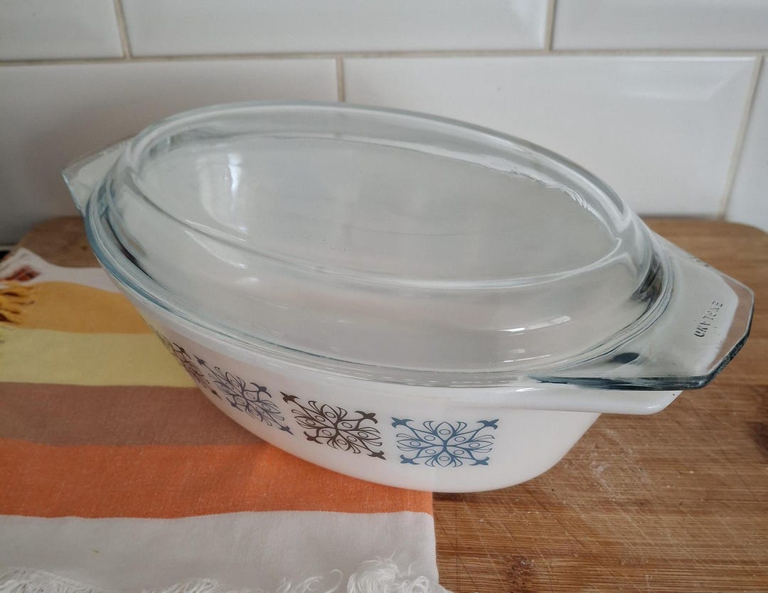 Vintage JAJ Pyrex Small Oval Casserole Dish and Lid Chelsea Pattern ...