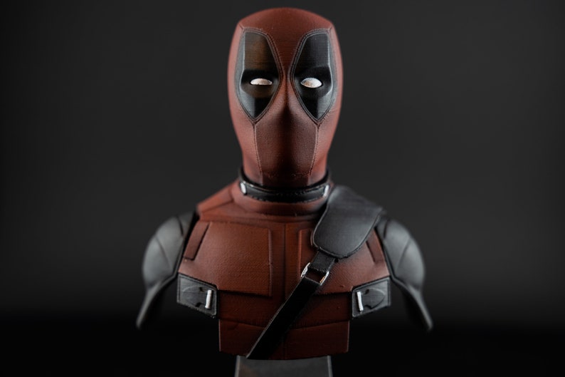 3D Printed and Hand Painted Deadpool Buste | Etsy