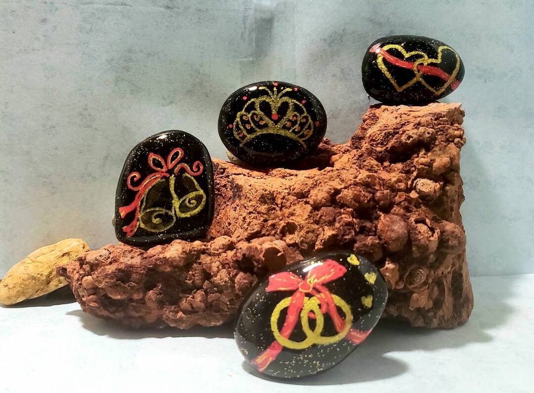 Hand Painted Beach Pebbles for Bridesmaid Gifts, Favors, Wedding ...