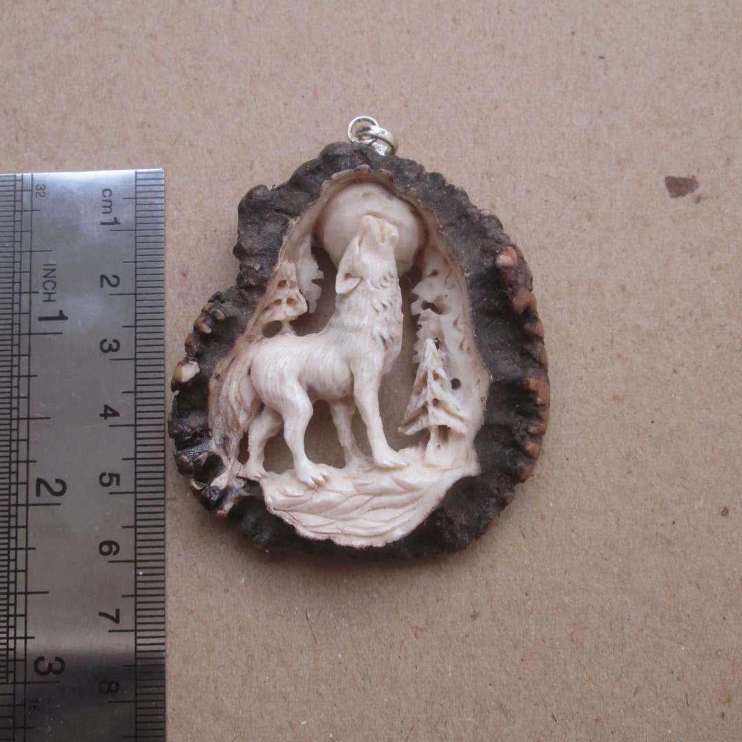 Moon Howling Wolf Carved Antler Pendant, Deer Horn Bali Bone Carving ...