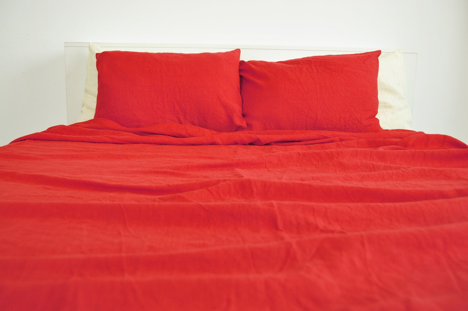 Scarlet red linen sheet set / 1 flat sheet 1 fitted sheet | Etsy