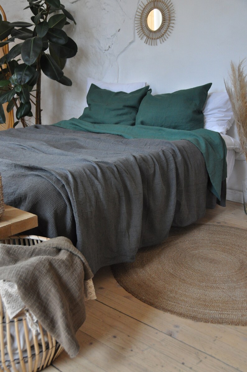 Dark gray waffle linen coverlet / Heavy weight linen / Waffle | Etsy