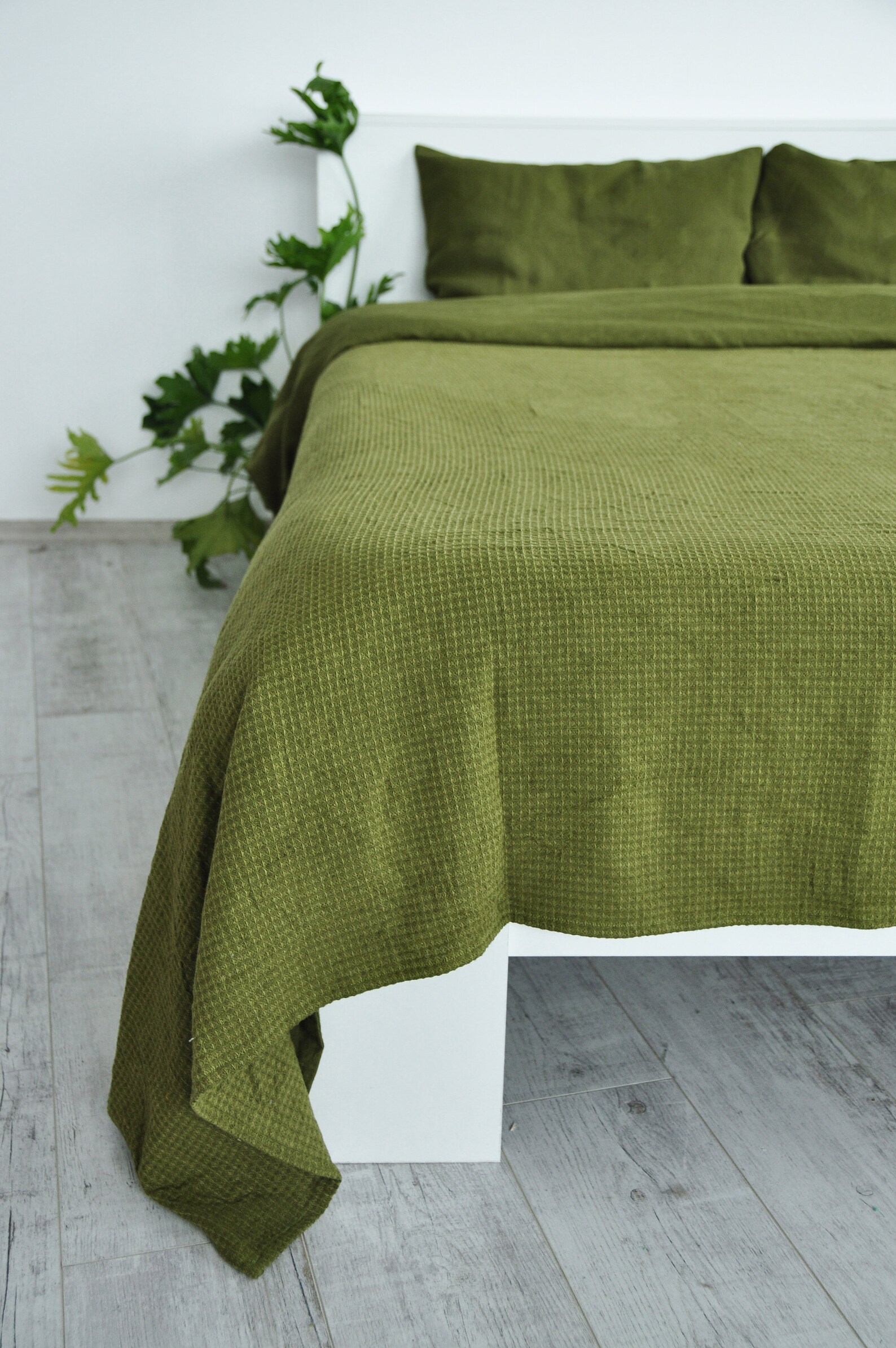 Olive Waffle Linen Coverlet / Heavy Weight Linen / Waffle - Etsy