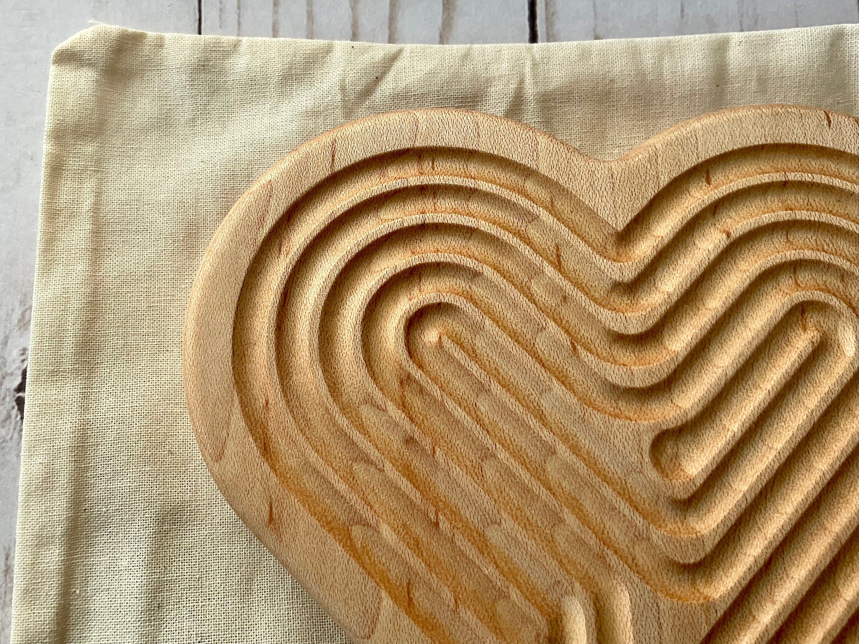 Small Heart Finger Labyrinth - Maple Wood Meditation Labyrinth | Hand ...