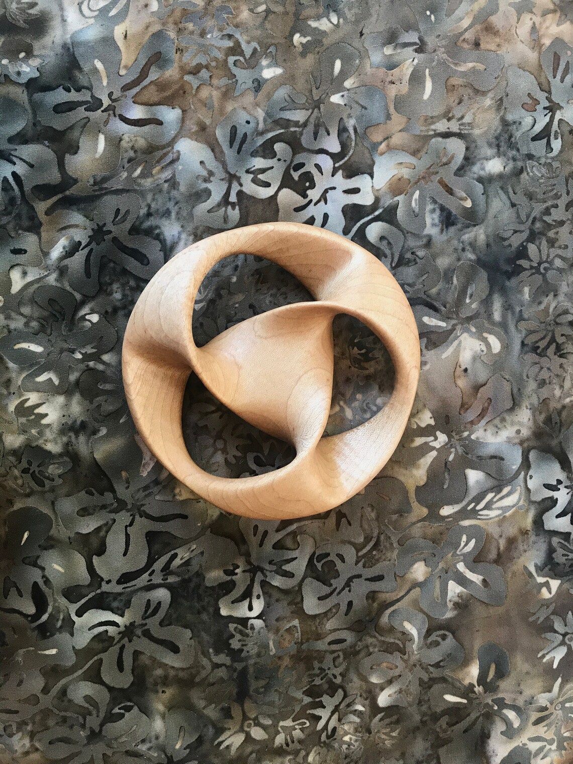 Triquetra Mobius Strip-like Wood Carving Trefoil Math - Etsy