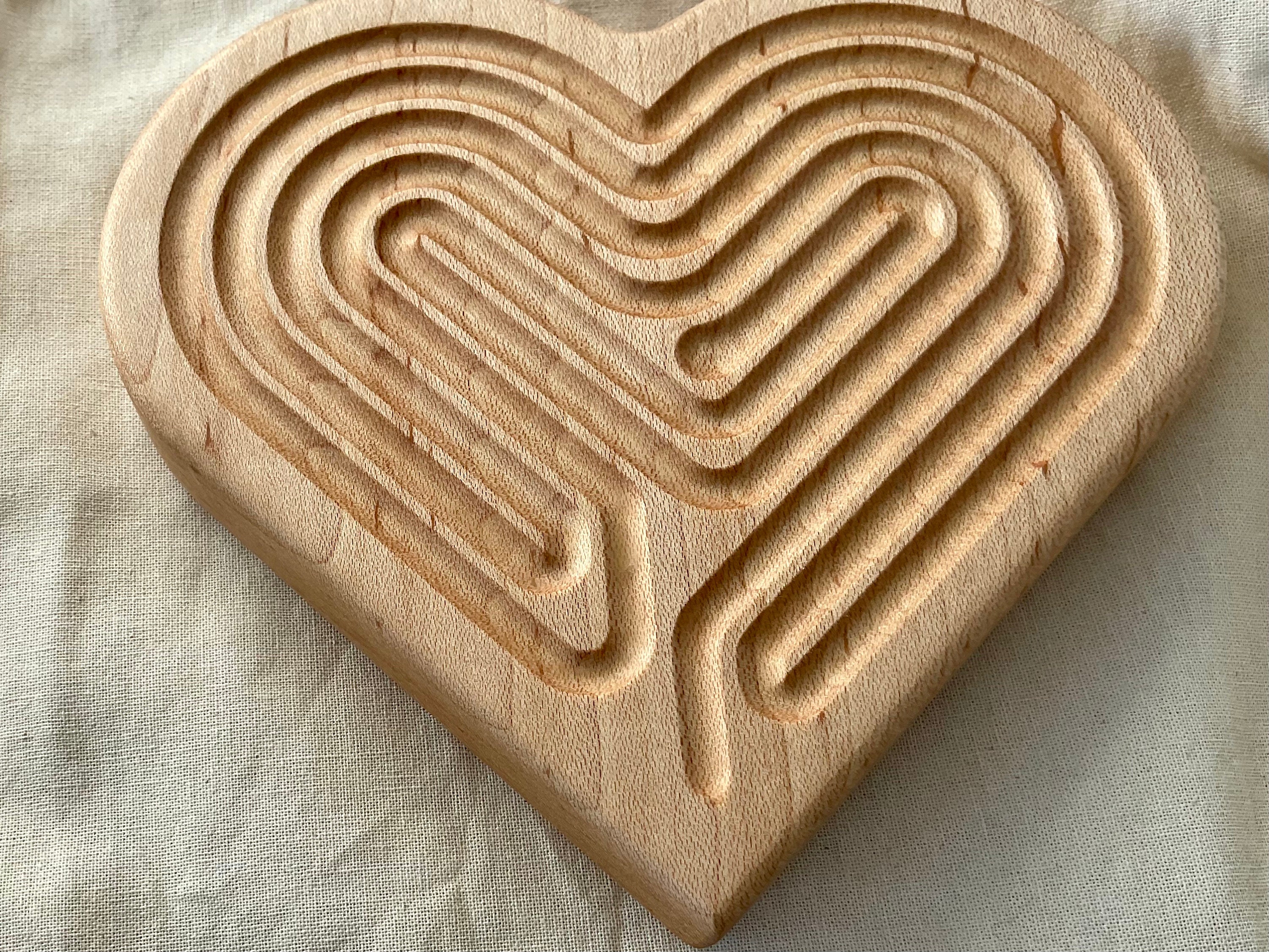 Small Heart Finger Labyrinth - Maple Wood Meditation Labyrinth | Hand ...