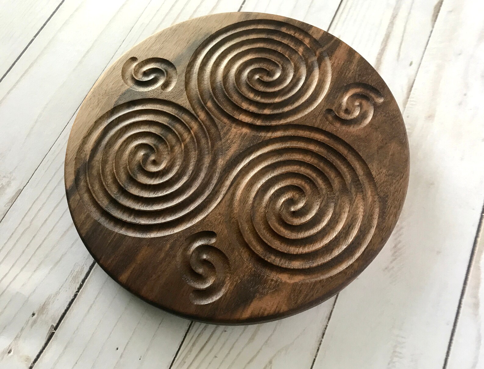 Celtic Spiral Finger Labyrinth - Triskele Continuous Prayer Hand ...
