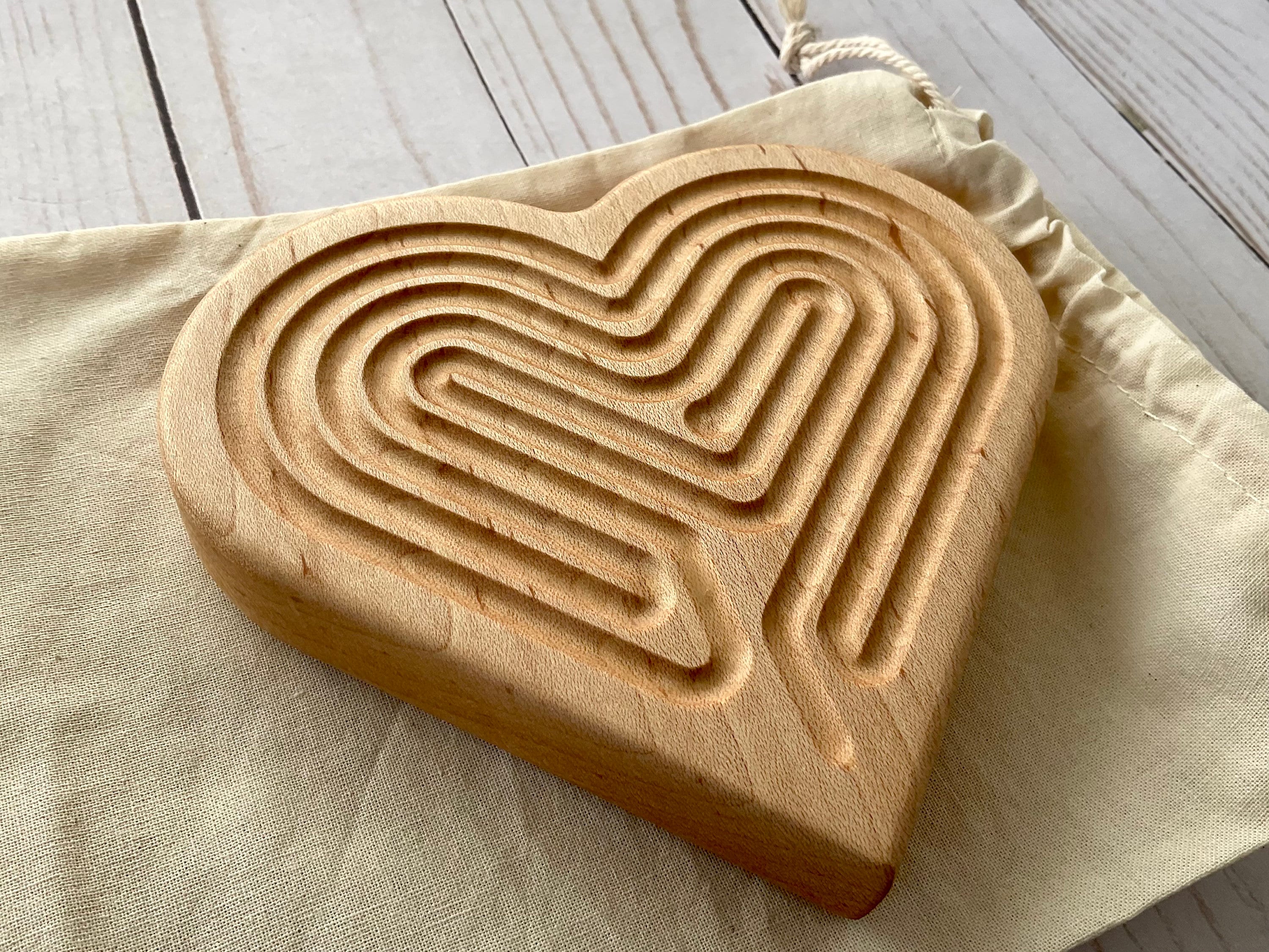 Small Heart Finger Labyrinth Maple Wood Meditation Labyrinth Hand ...