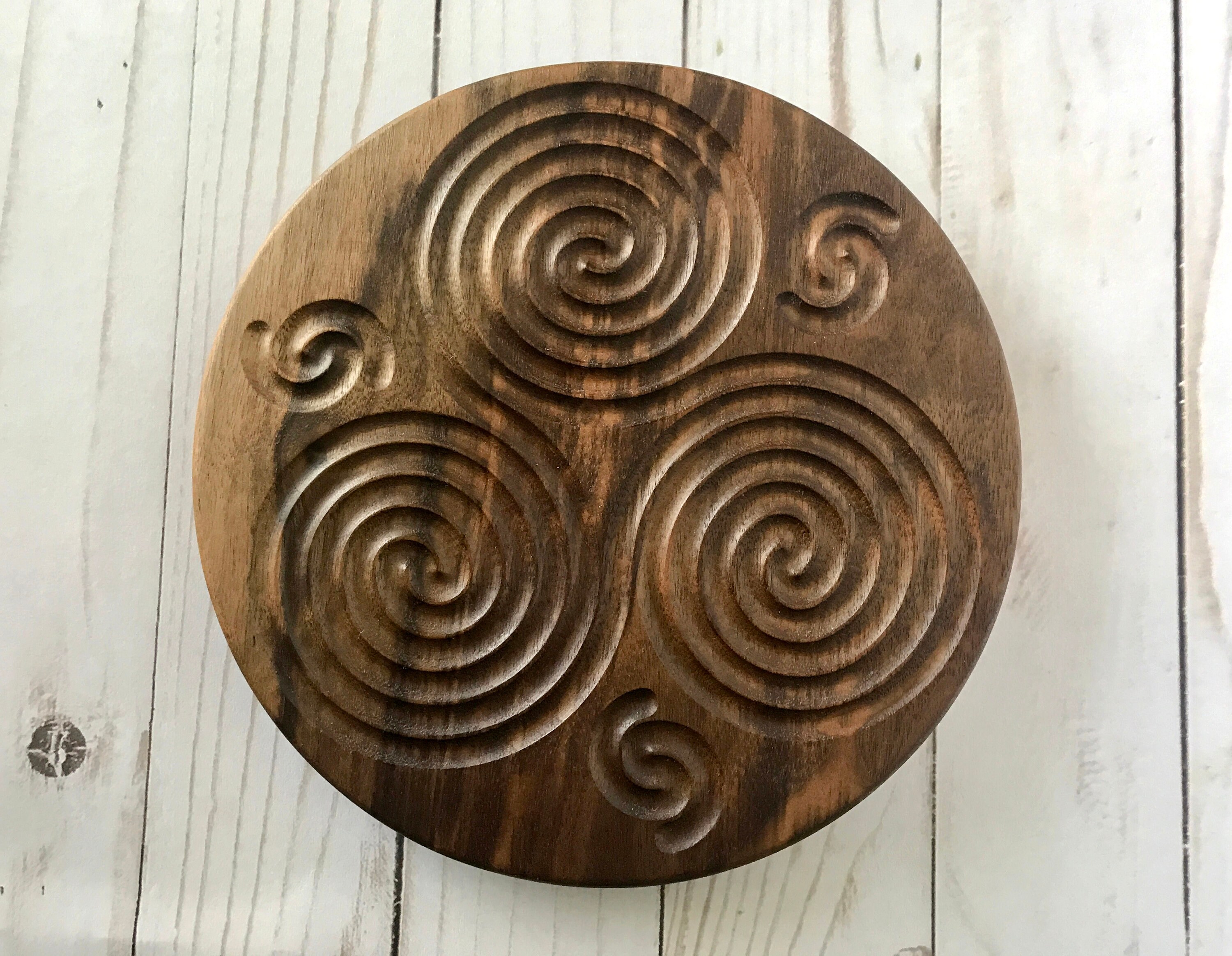 Celtic Spiral Finger Labyrinth - Triskele Continuous Prayer Hand ...