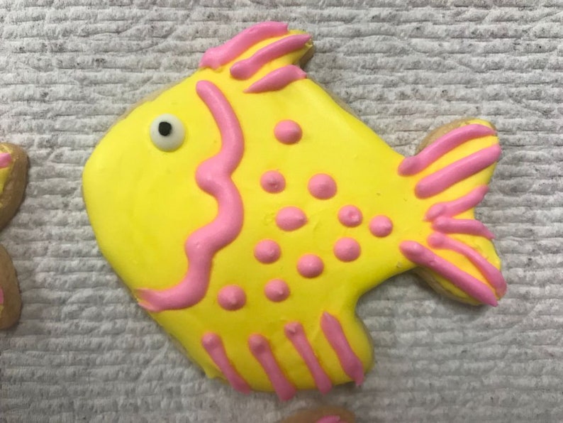 Fish Decorated Cookie for Wedding/birthdays/celebrations/get-together ...
