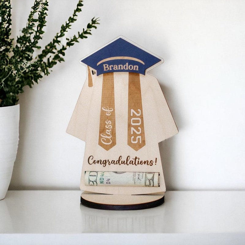 Graduation Gift Idea - 60+ Gift Ideas for 2025