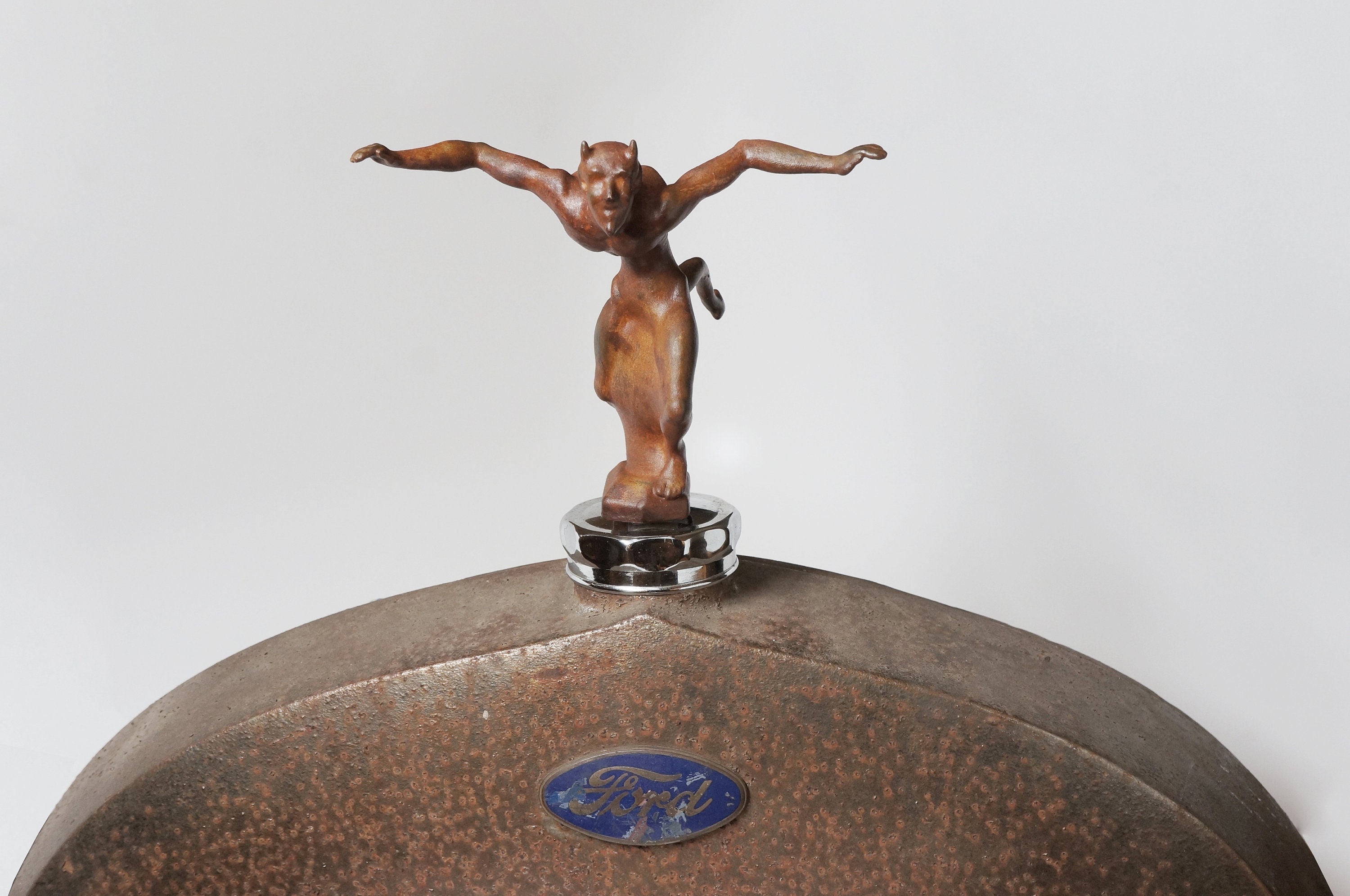 Speed Demon CatchinAir, Rat Rod / Hot Rod Hood Ornament,