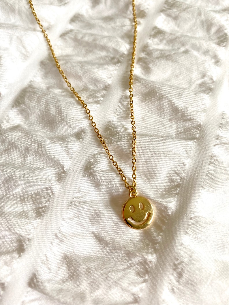 Smiley Face Necklace | 18k Gold Plated Happy Face Necklace, Dainty ...