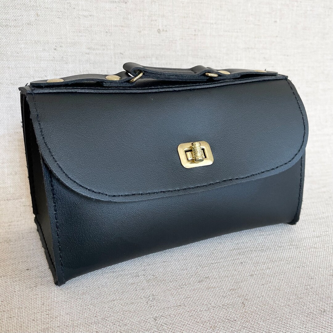 Vintage AG Samantha's Victorian Valise Winter Story Purse Black Case ...