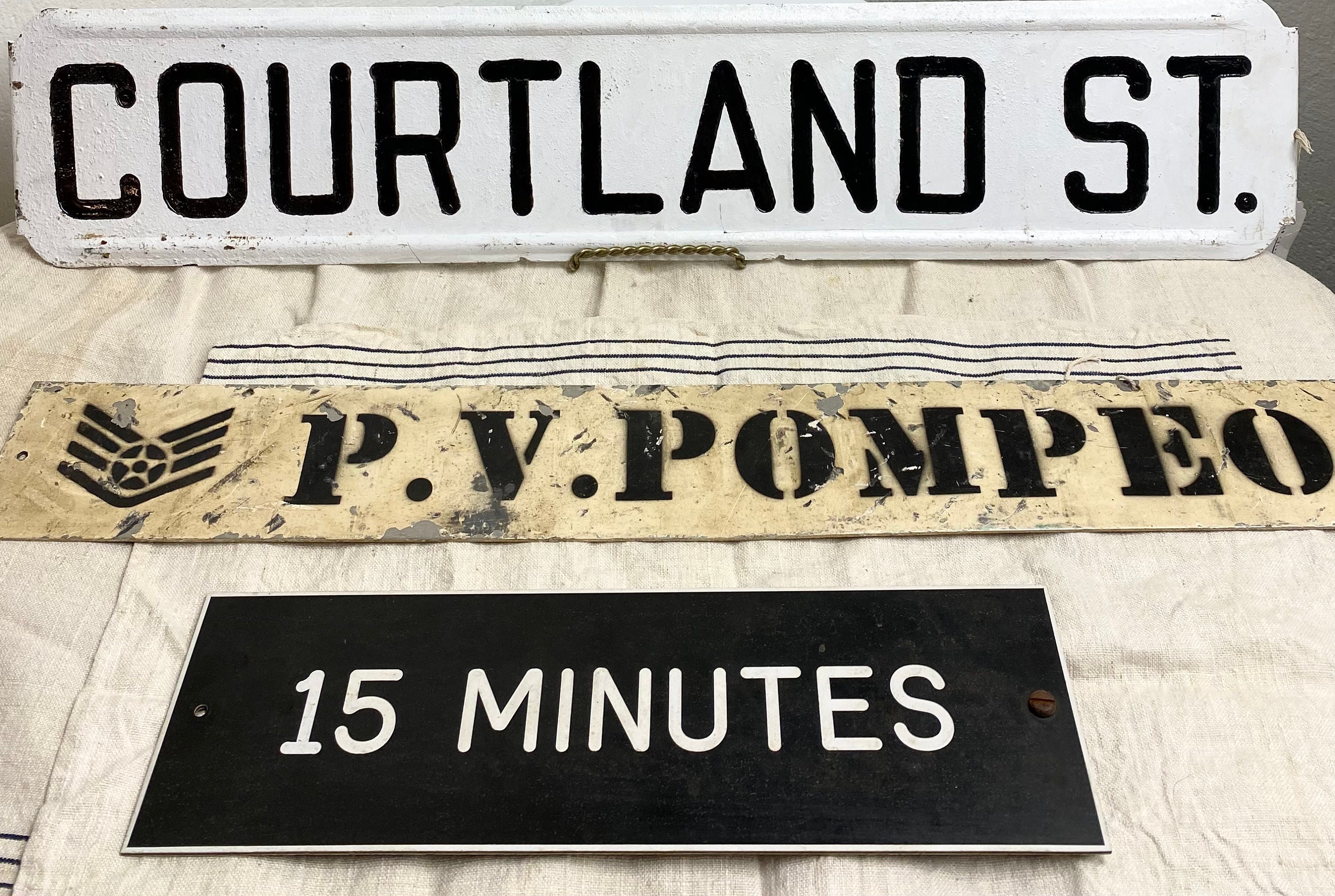 15 Minutes Sign, Time Sign, Travel Signage, Store Sign, Cool Vintage ...