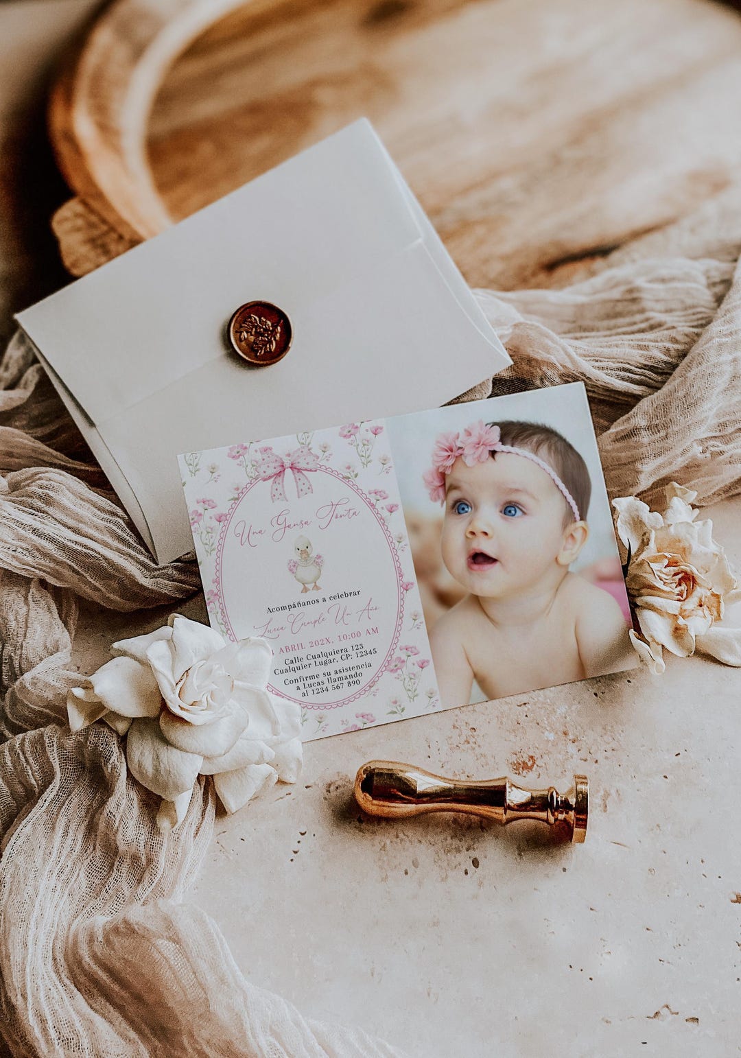 Una Gansa Tonta Cumple Un Año Invitación Pink Chinoiserie Spanish 1st ...