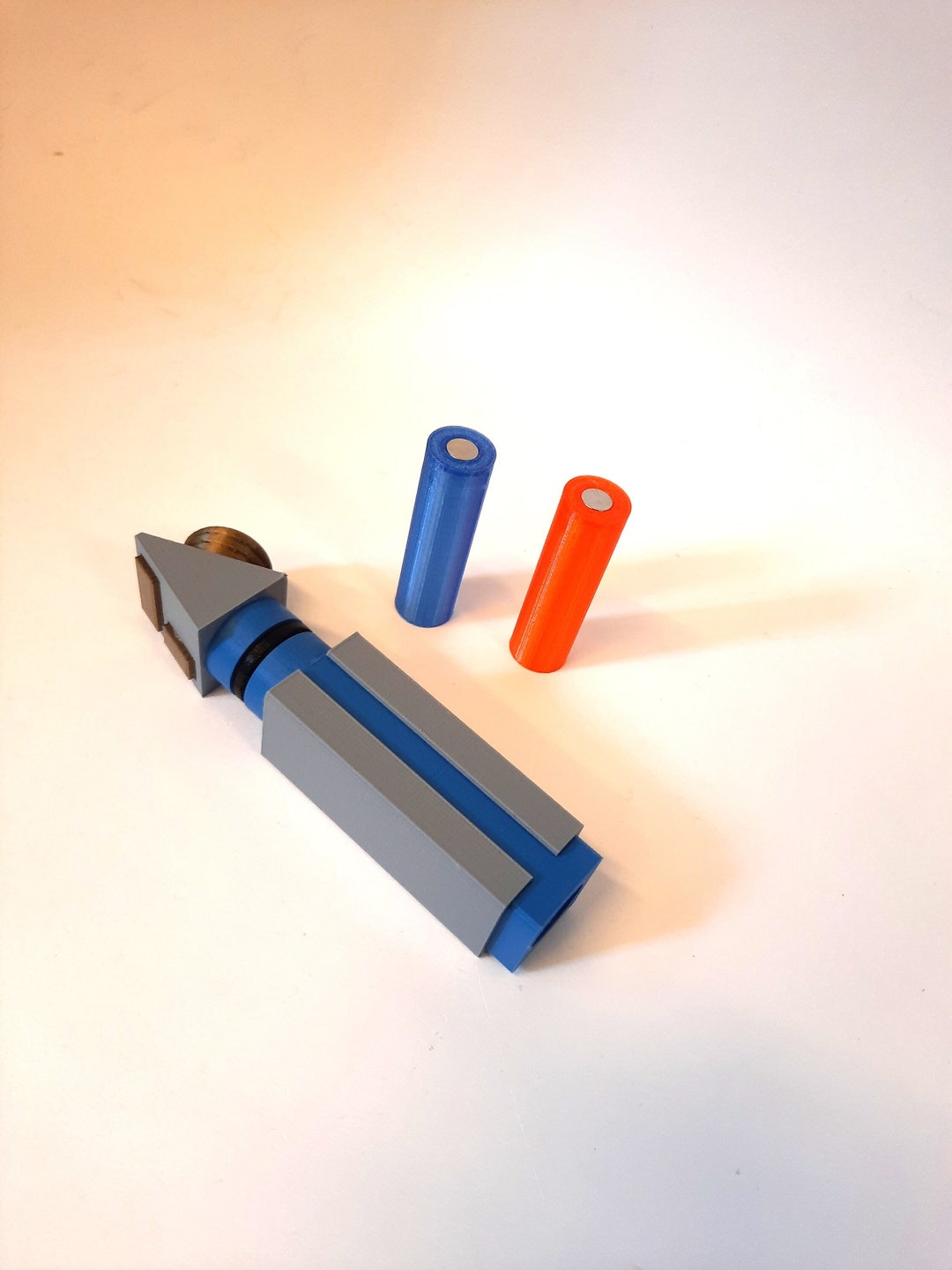 Hypodermic Spray Injector Style 3 / Cosplay / Prop / Science Fiction ...