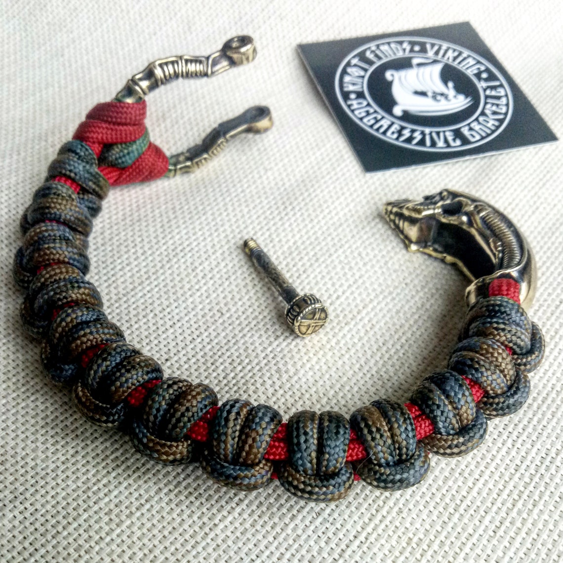 Paracord bracelet ALIEN. Celtic knot and parachute | Etsy