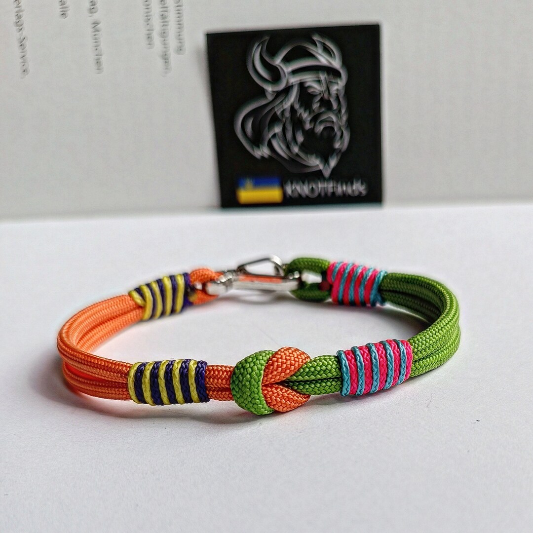 Thin Paracord Bracelet. Skydiving Bangle. Street Style. Surfer Bracelet ...