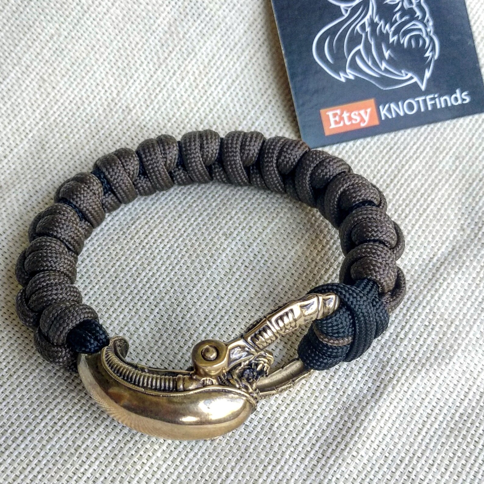 Paracord Bracelet "alien". Celtic Knot and Parachute Cord. - Etsy