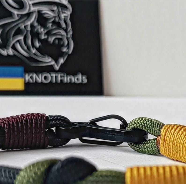 Thin Paracord Bracelet. Luxury Color of the Bracelet. Enchanting Mood ...