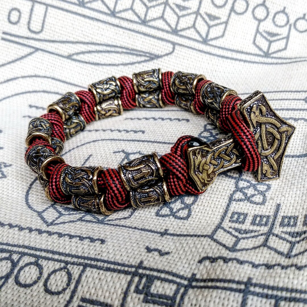 Viking Paracord Bracelet: Thor's Hammer Clasp, Runes Teyvaz & Algiz - Etsy
