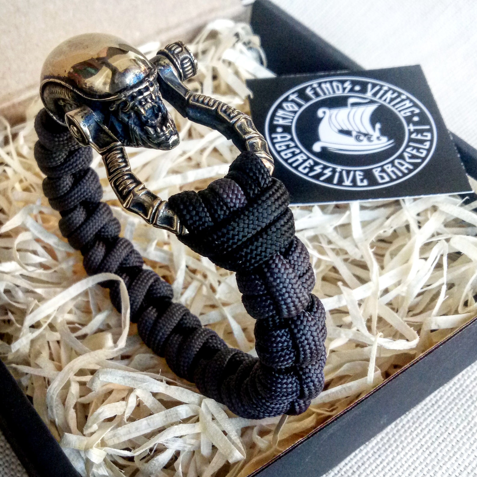 Paracord Bracelet alien. Celtic Knot and Parachute - Etsy