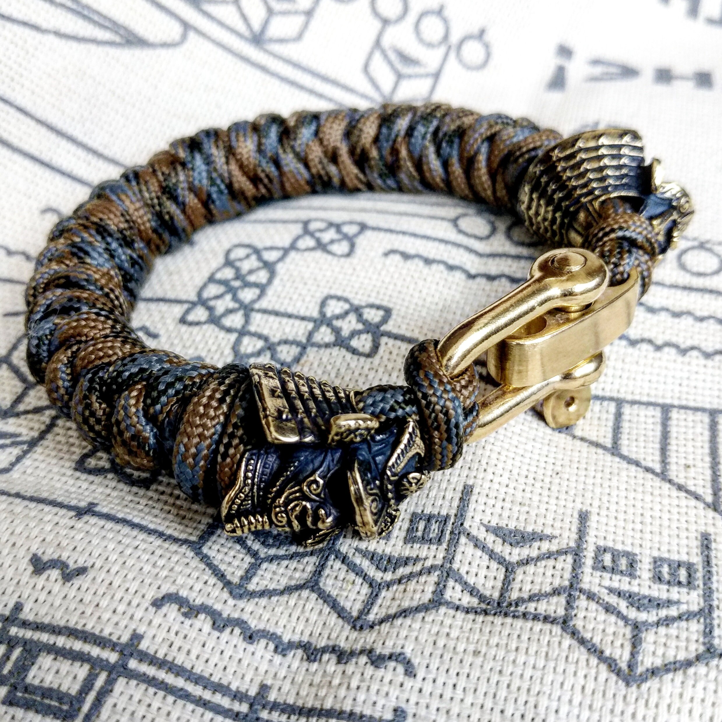 Custom Bracelet samurai Made of Paracord and | Etsy