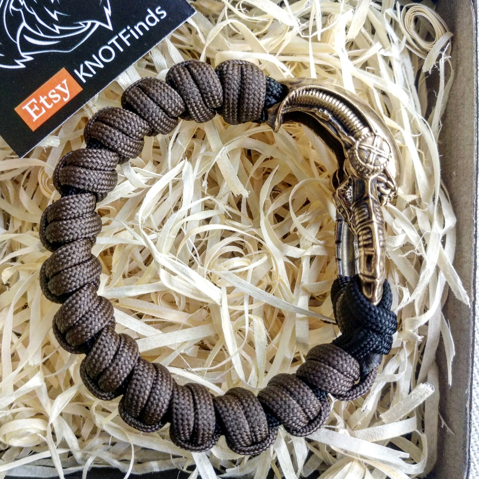 Paracord Bracelet "alien". Celtic Knot and Parachute Cord. - Etsy