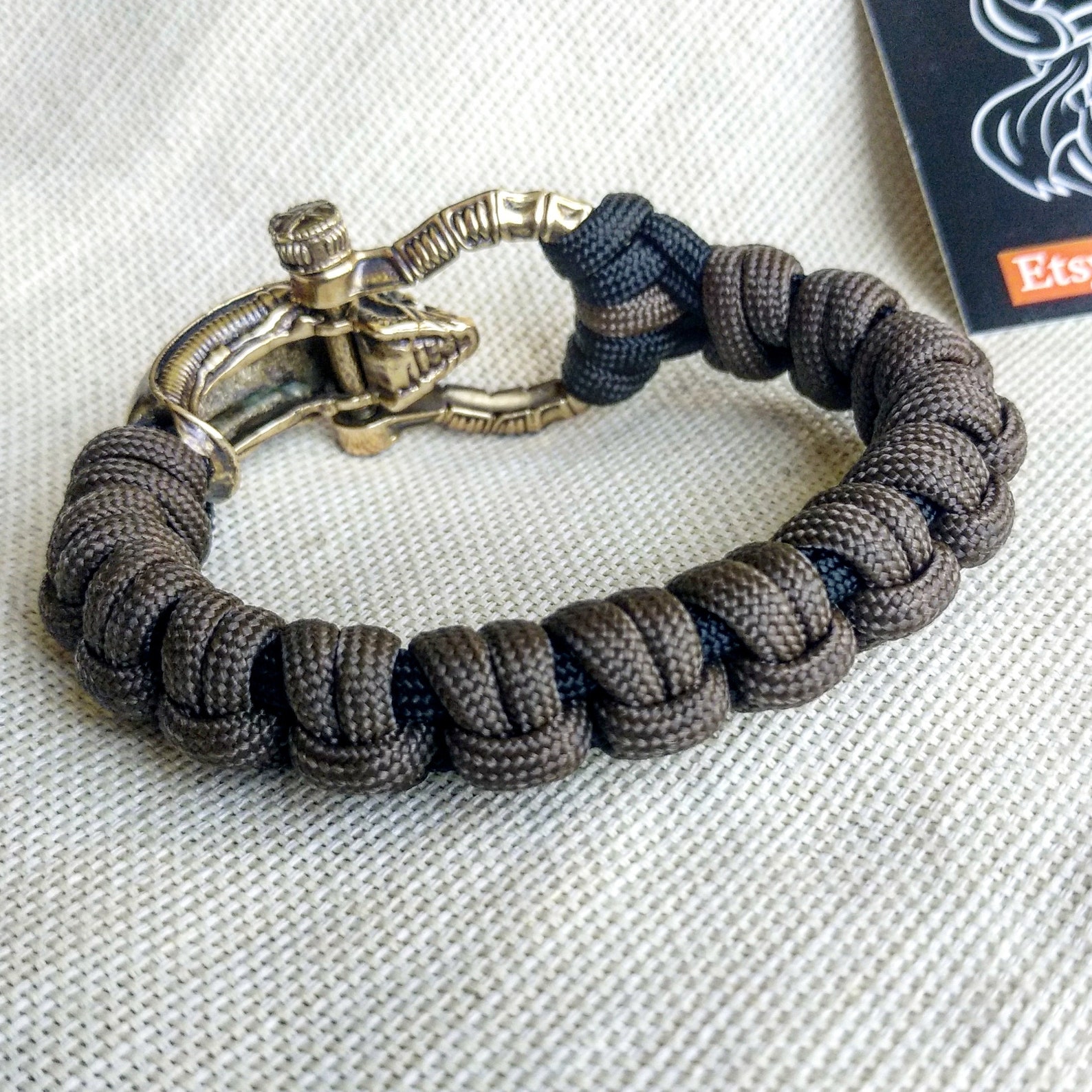 Paracord Bracelet "alien". Celtic Knot and Parachute Cord. - Etsy