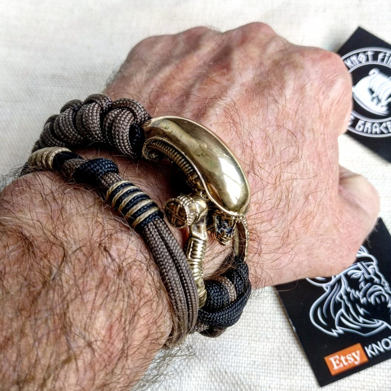 Paracord Bracelet "alien". Celtic Knot and Parachute Cord. - Etsy