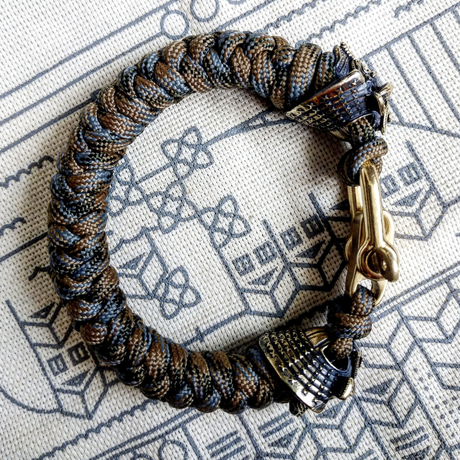 Custom Bracelet samurai Made of Paracord and | Etsy