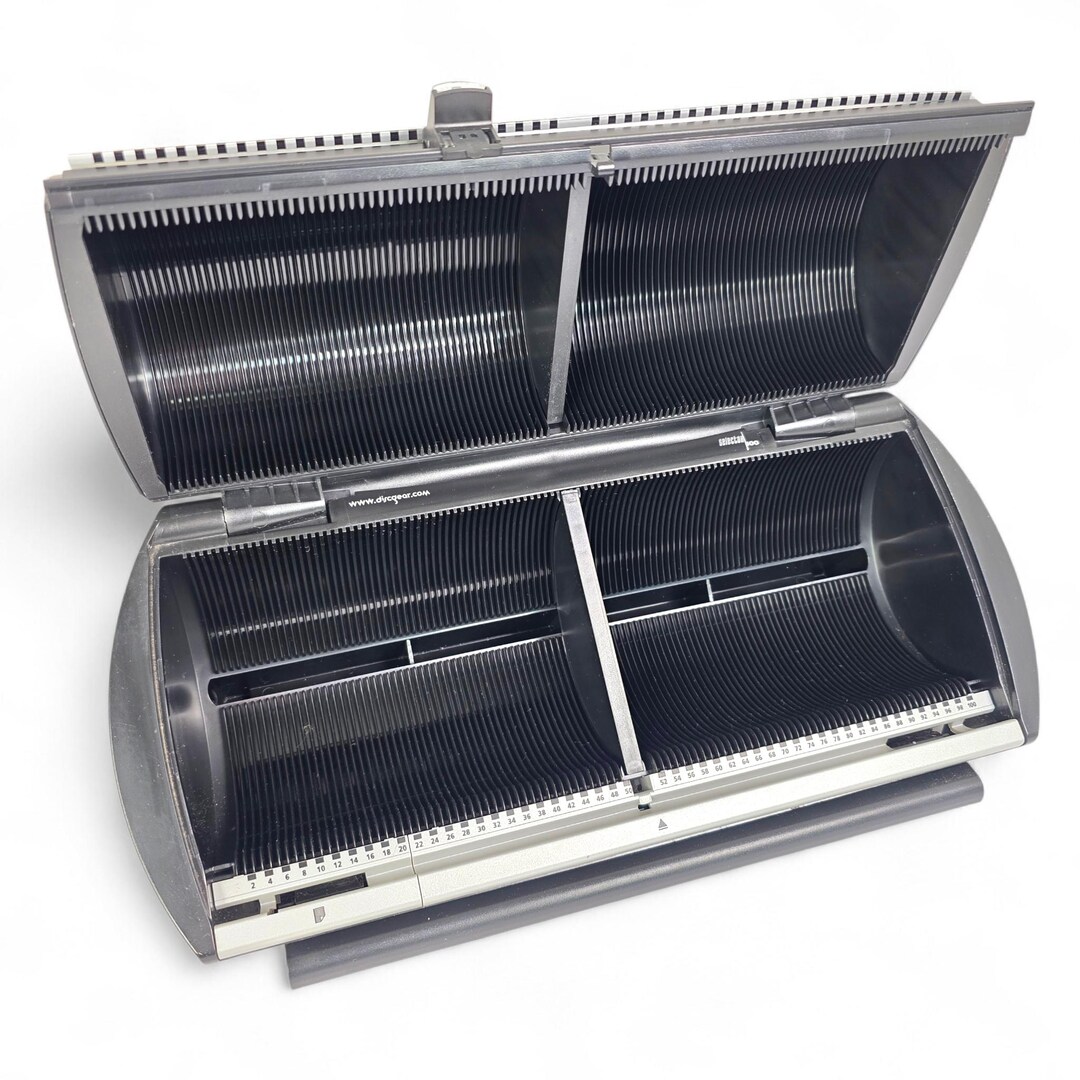 Discgear 100 CD / DVD Disc Media Storage Holder Selector Hard Case ...