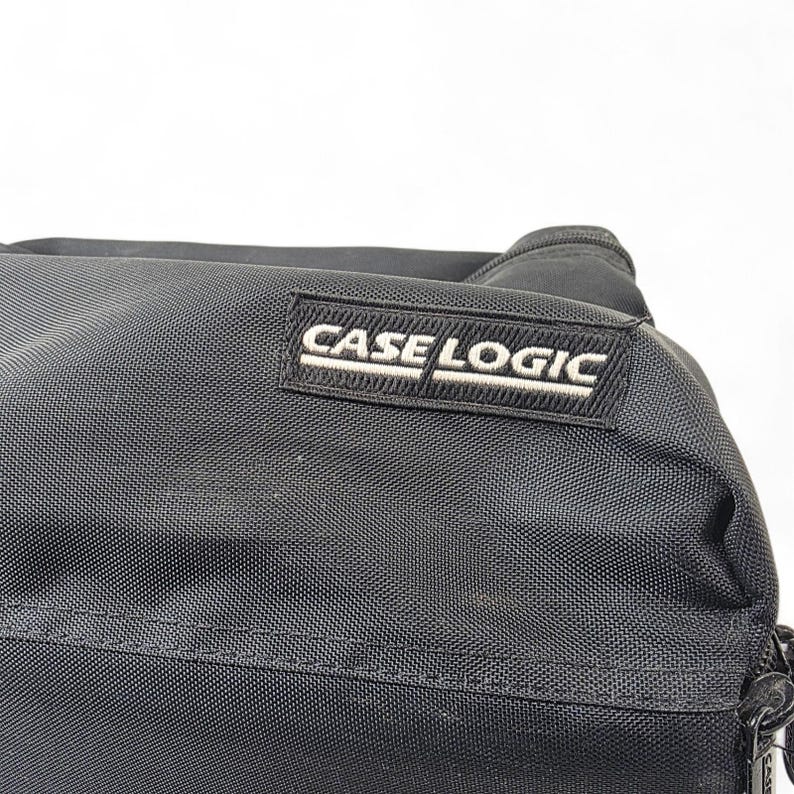 Vintage Case Logic CD Storage Bag Black Nylon 30 Capacity Jewel Case ...