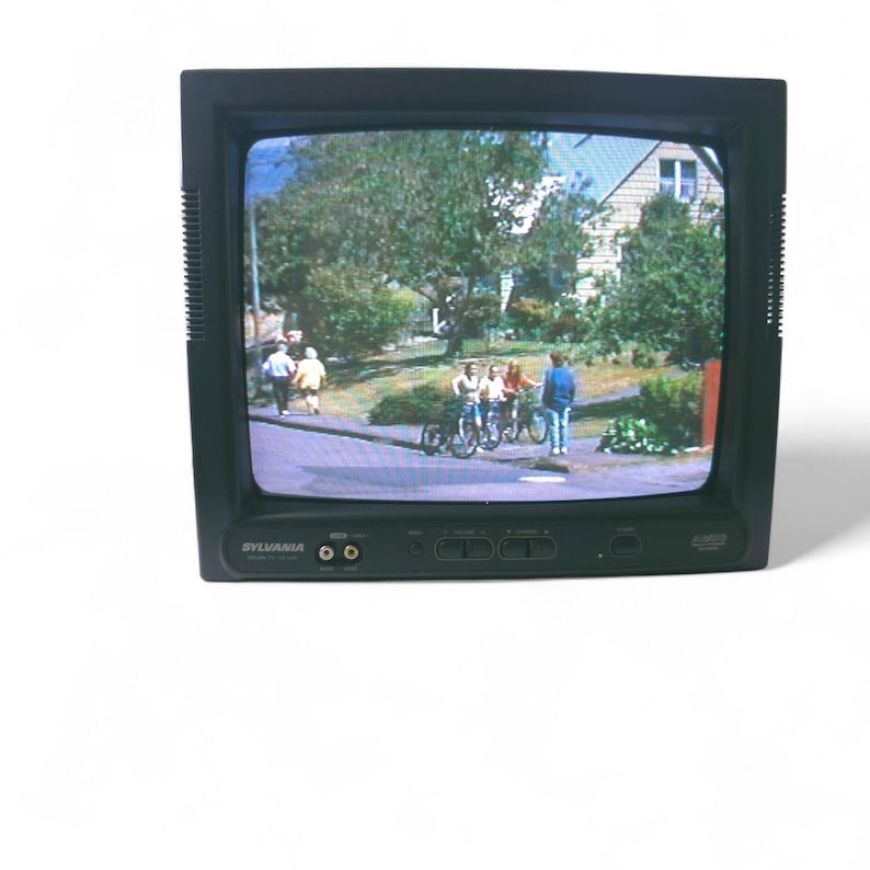 Sylvania CLT4913 13 Inch Color CRT TV Retro Gaming Television With ...