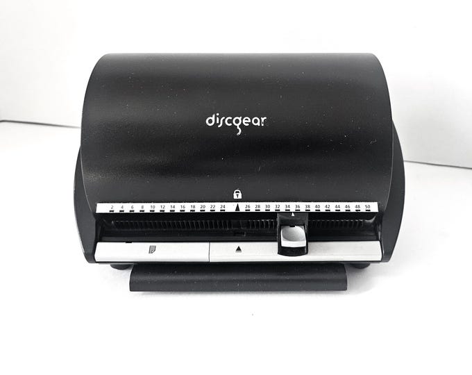 Discgear 50 CD / DVD Disc Media Storage Holder Selector Hard Case Disc ...