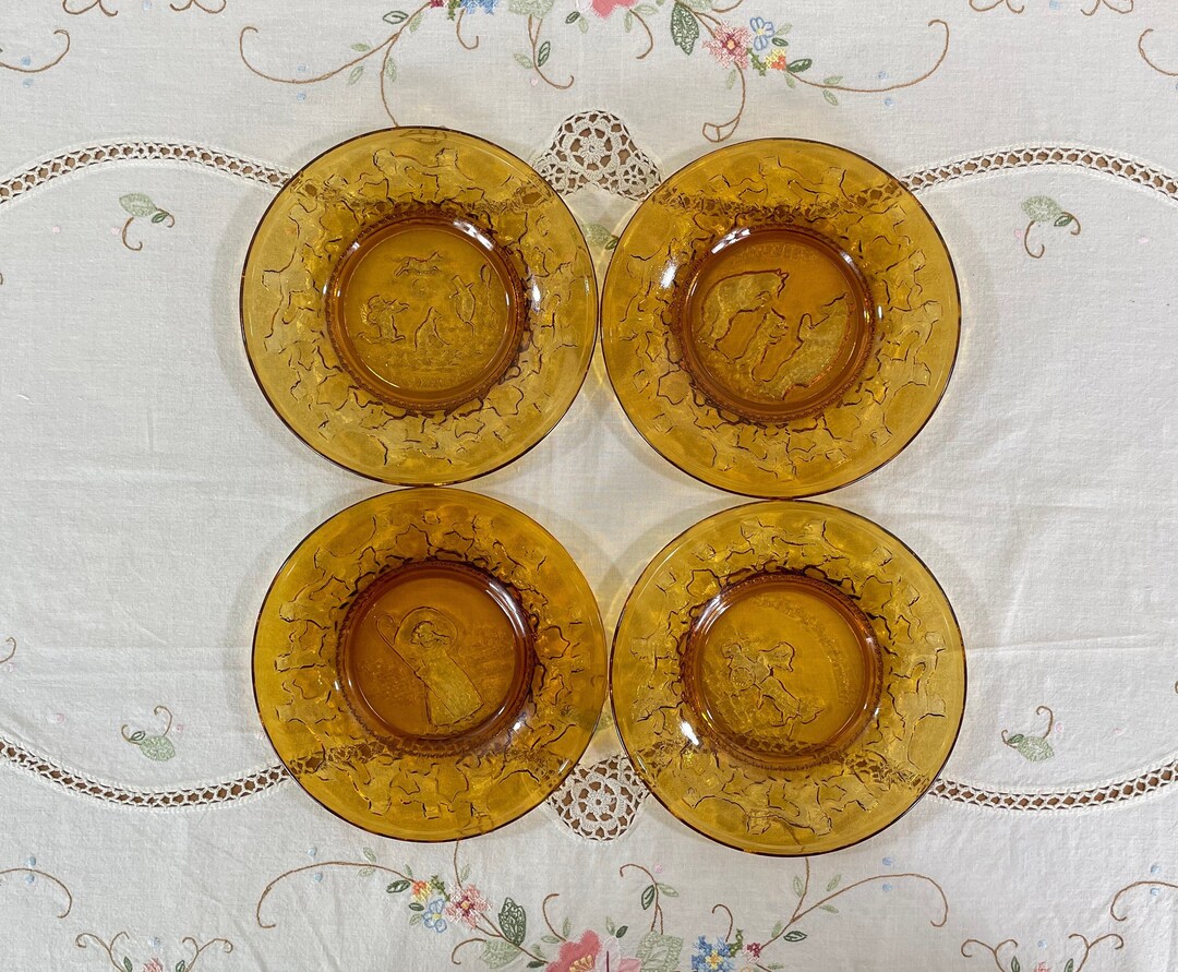Amber Glass Nursery Rhyme Plate Set by Tiara, Child Nursery Rhyme ...