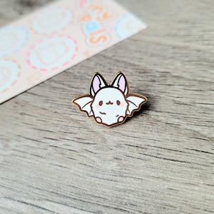 Bat 0.7" | Tiny Pals Mini Enamel Pins | Cute Animal Board Filler ...