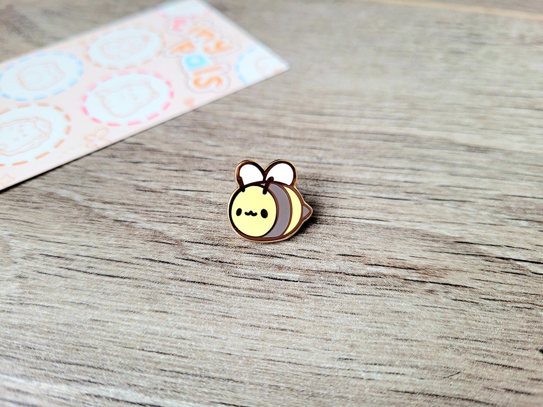 Bee 0.6" | Tiny Pals Mini Enamel Pins | Cute Animals Board Filler ...
