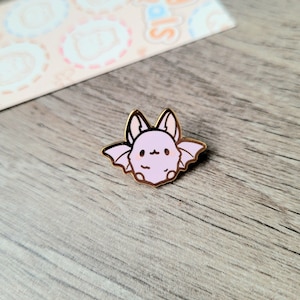 Bat 0.7" | Tiny Pals Mini Enamel Pins | Cute Animal Board Filler ...