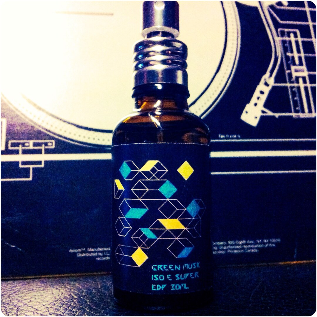 GREEN MUSK Incense Iso E Super EDP Spray - Etsy