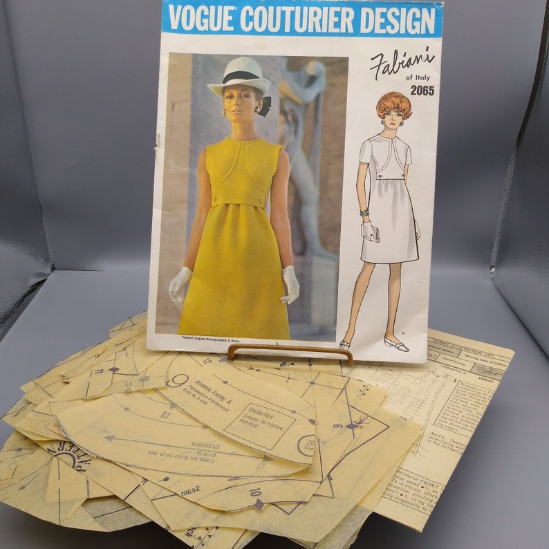 Vintage Sewing PATTERN Vogue Patterns 2065, Women Couturier Design ...