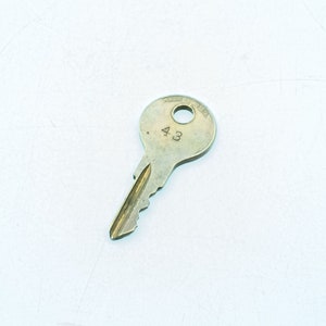 Vintage Yale and Towne Brass Key 2036 43 - Etsy