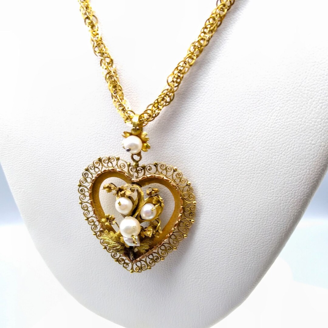 Classic Frilly Hearts and Flowers Pendant Necklace, Filigree Heart ...