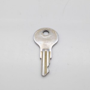 Vintage Yale Aluminum Key PD26 - Etsy