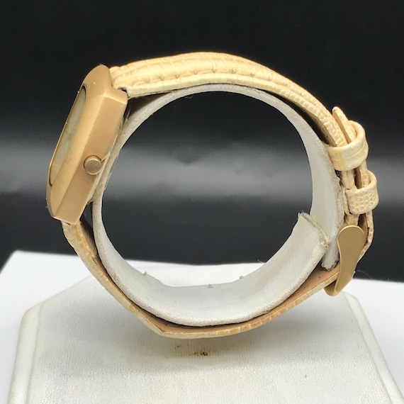 Vintage Gold Tone Japan Movement Watch Leather Band N… - Gem