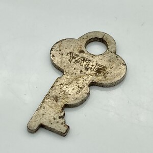 Vintage Yale & Towne Key 019 - Etsy