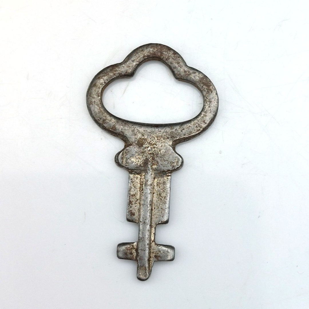 Tiny Antique Flat Skeleton Key - Etsy
