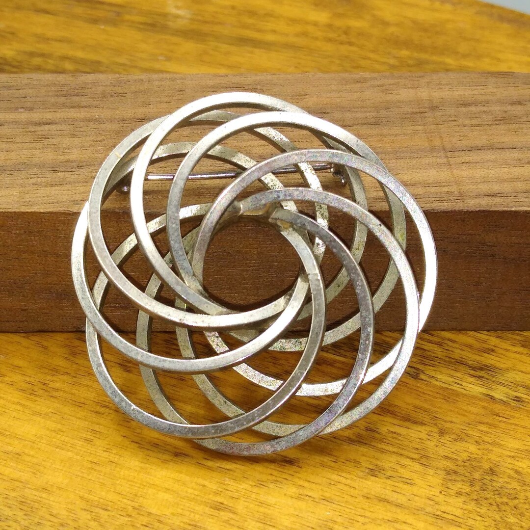 Intricate Interlocking Rings Lapel Pin Brooch, Vintage Silver Tone ...